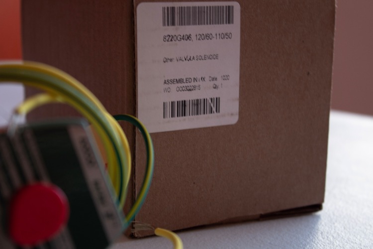 Válvula Solenoide 8220G406 Marca ASCO 120 VCA 2 vías de 1/2" NPT