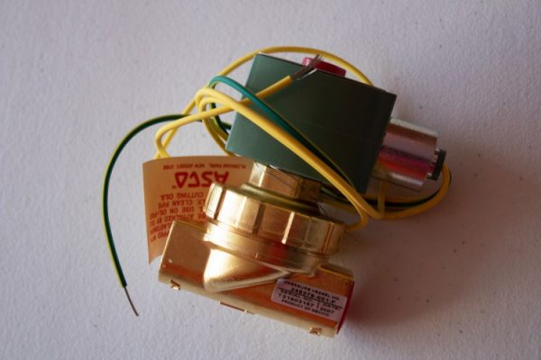 Válvula Solenoide 8220G406 Marca ASCO 2 vías de 1/2" NPT